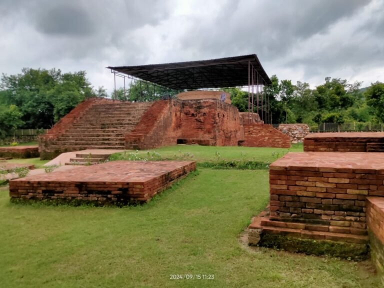 The Enigma of the Glorious Maniyar Math of Rajgir [Travelogue]